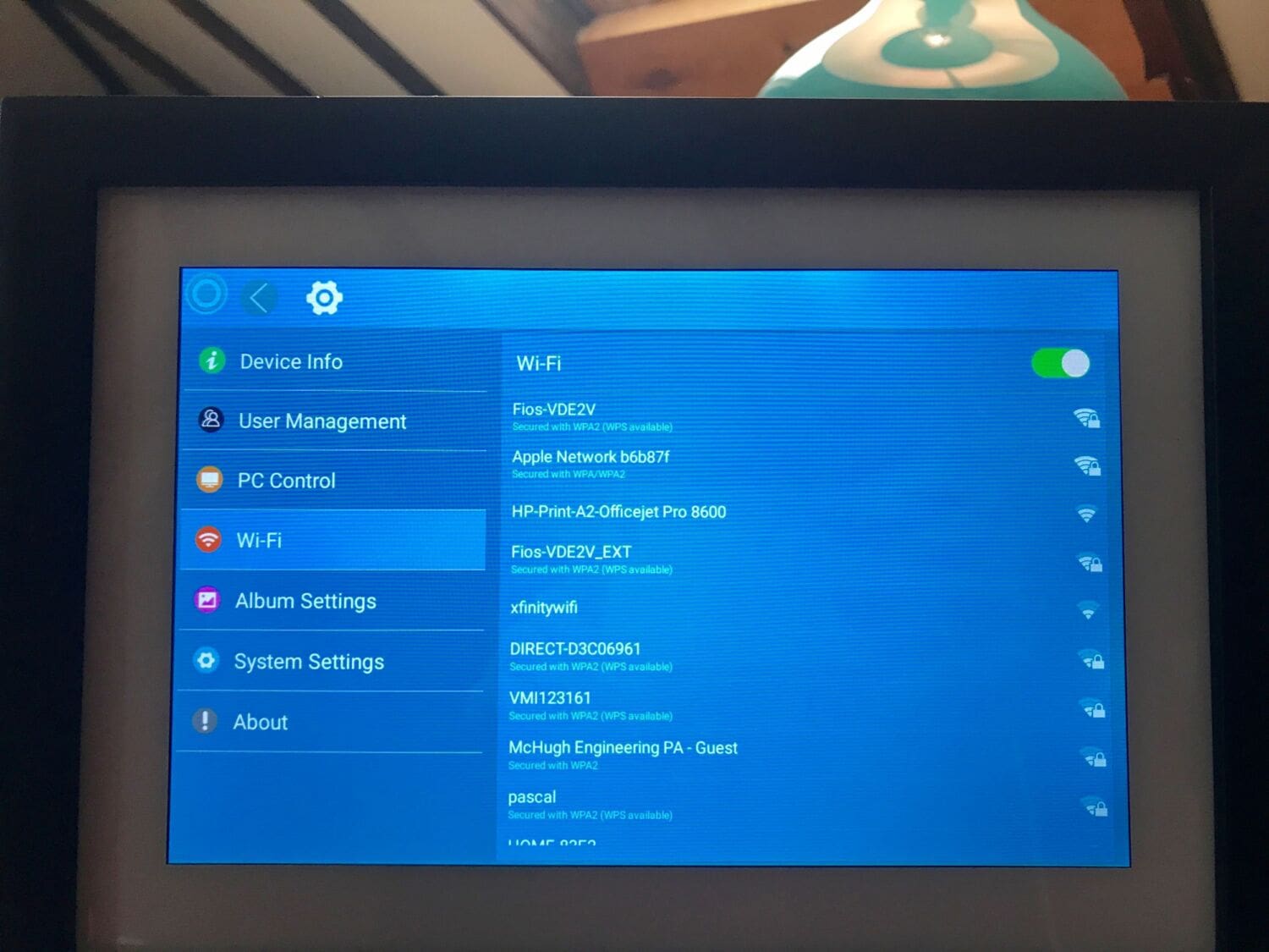 How to use a digital photo frame to help Alzheimer’s disease ...