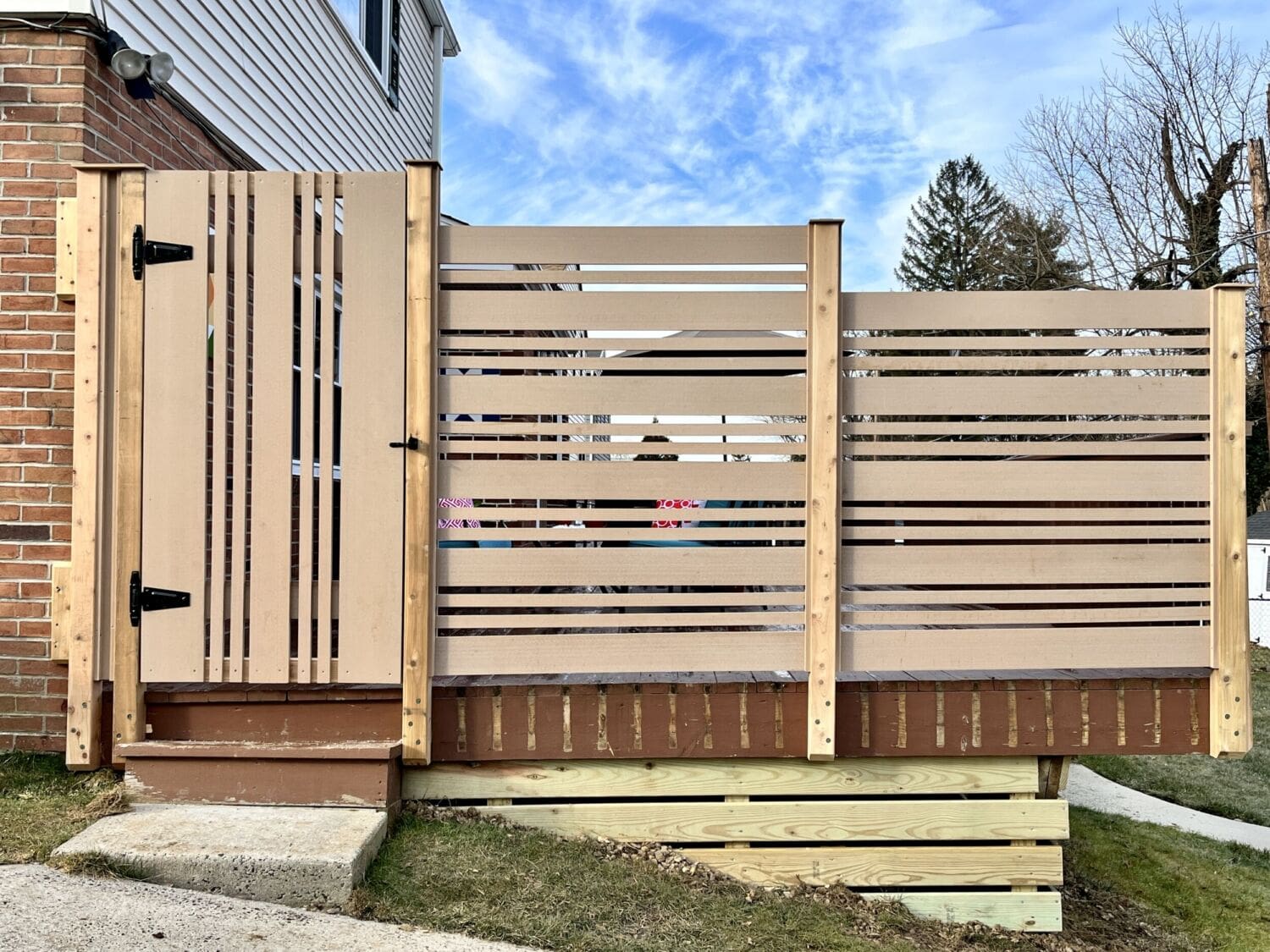 How-To Build a Privacy Screen On A Deck ‣ MyFixitUpLife